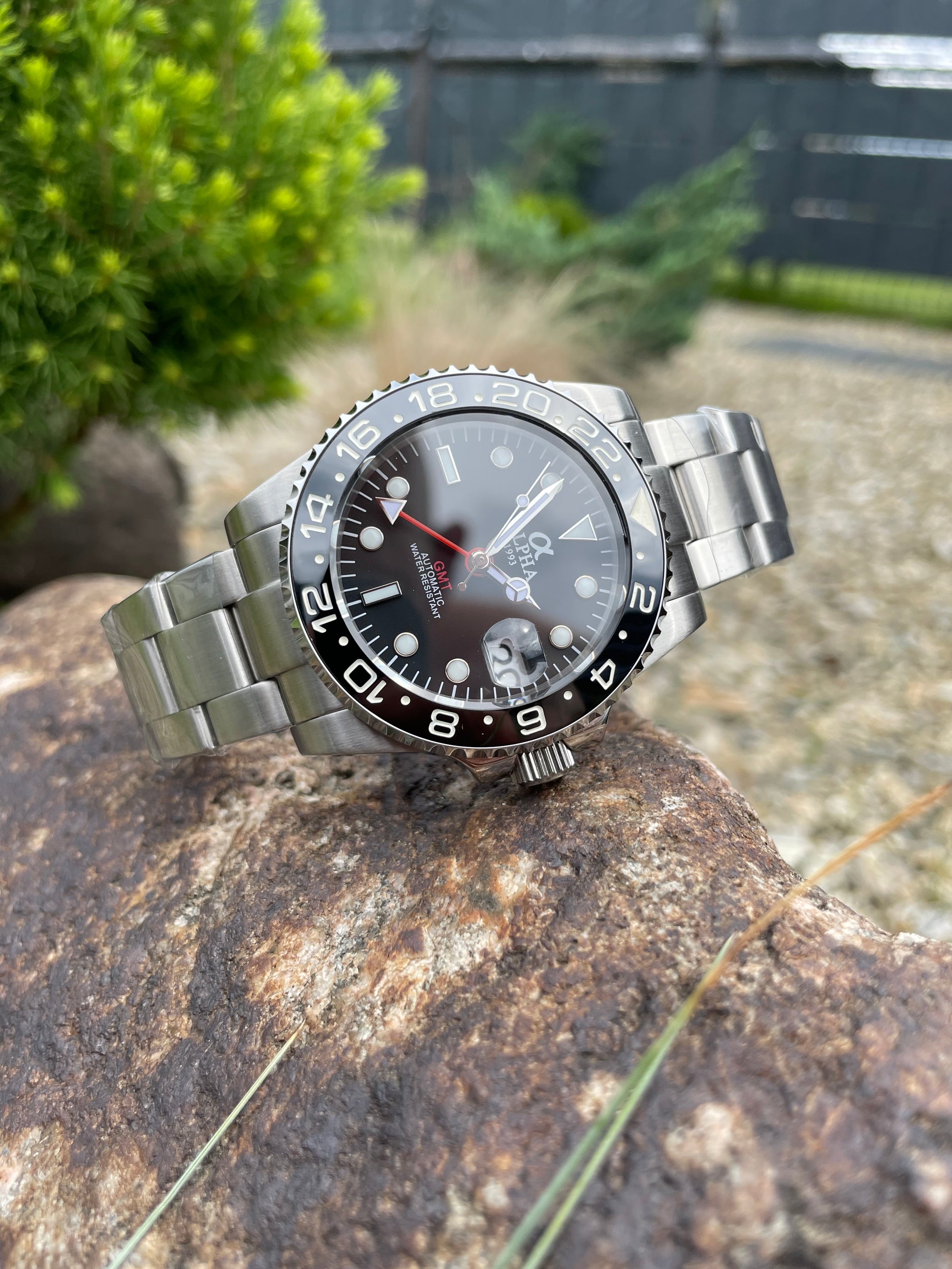 Alpha GMT automatic watch with ceramic bezel – ALPHA EUROPE